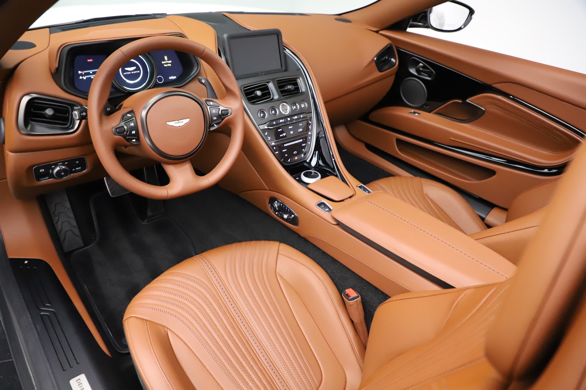 Aston Martin Db11 Interieur