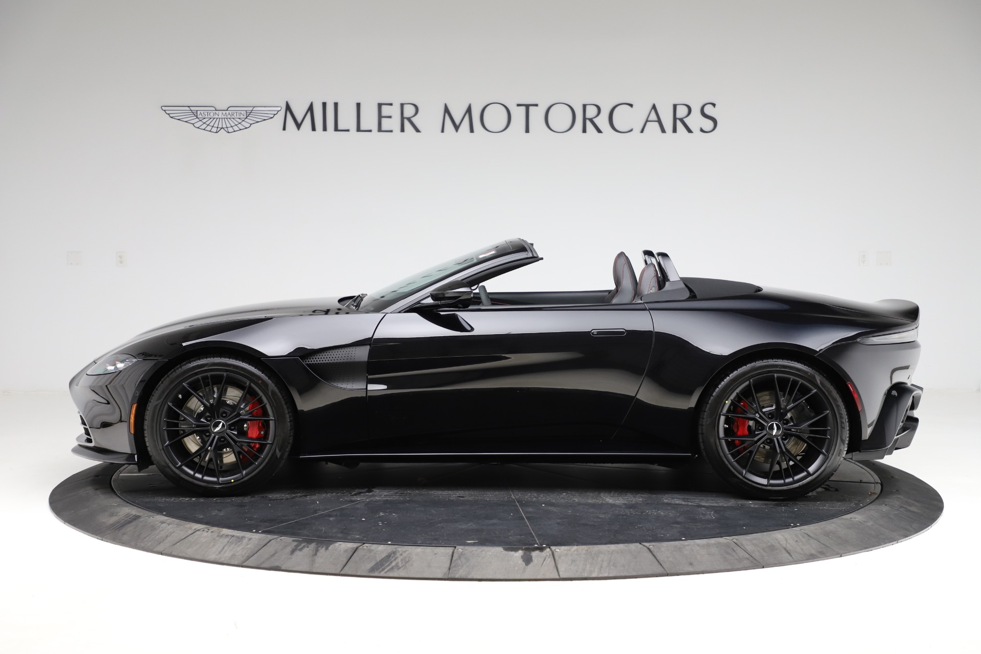 Pre-Owned 2021 Aston Martin Vantage Roadster For Sale Pre-Owned 2021 Aston Martin Vantage Roadster For Sale