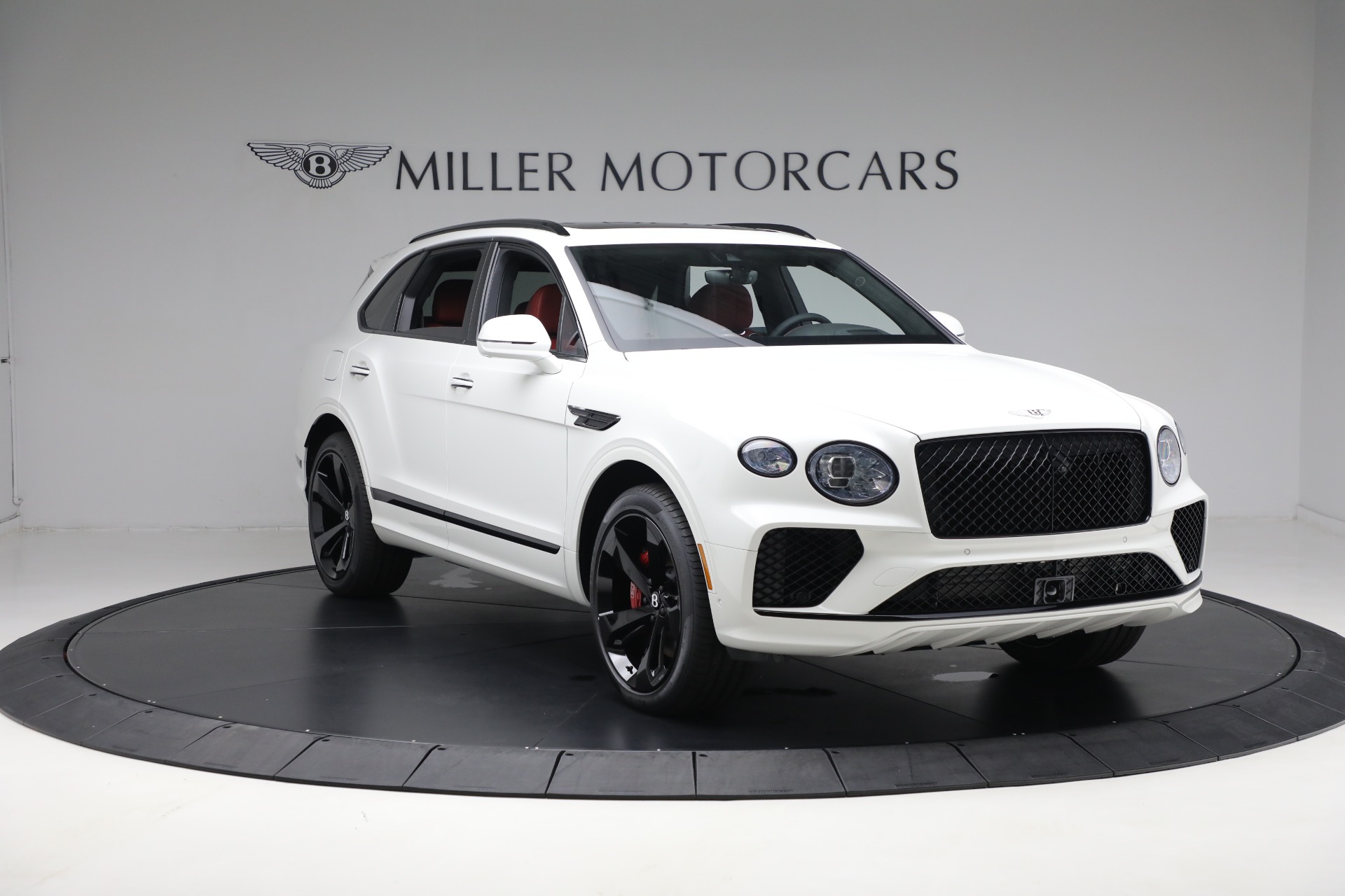 New 2025 Bentley Bentayga V8 For Sale (Special Pricing) | Bentley Greenwich Stock #B1990
