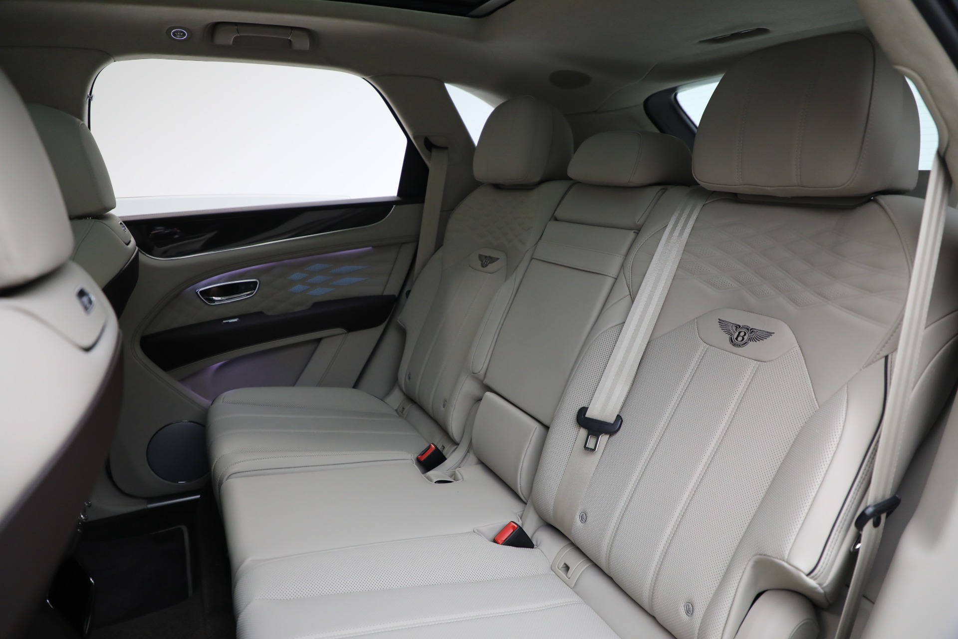 New 2025 Bentley Bentayga Azure V8 For Sale (Special Pricing) | Bentley ...