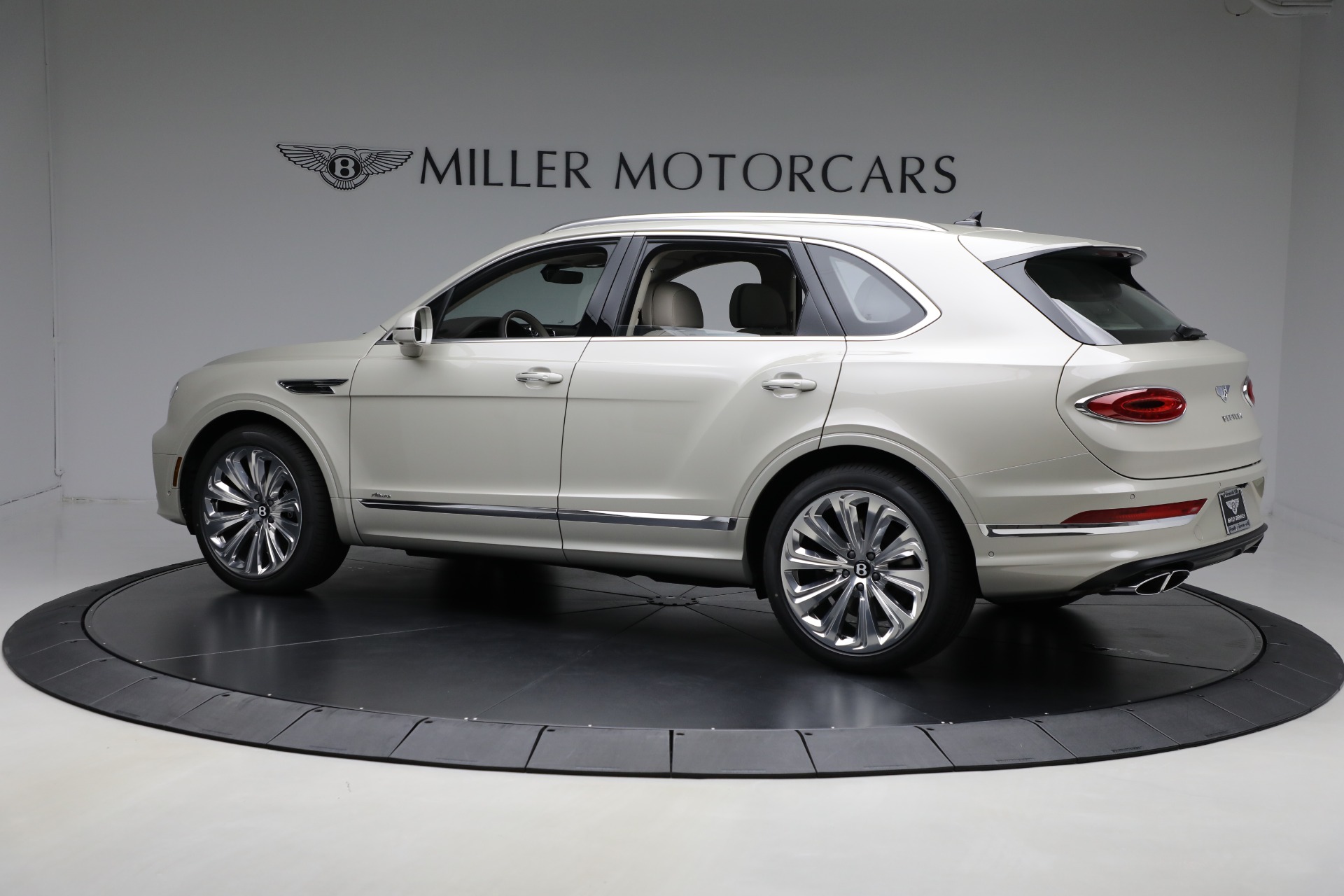 New 2025 Bentley Bentayga Azure V8 For Sale (Special Pricing) | Bentley ...