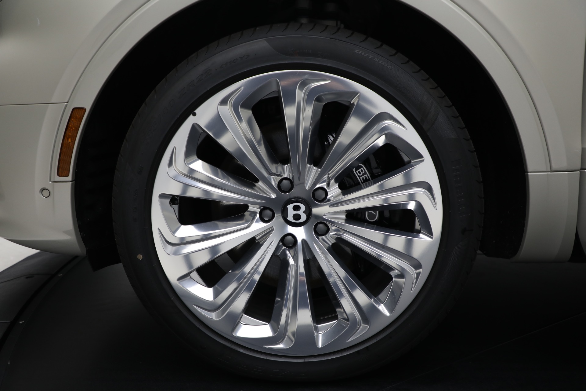 New 2025 Bentley Bentayga Azure V8 For Sale (Special Pricing) | Bentley ...