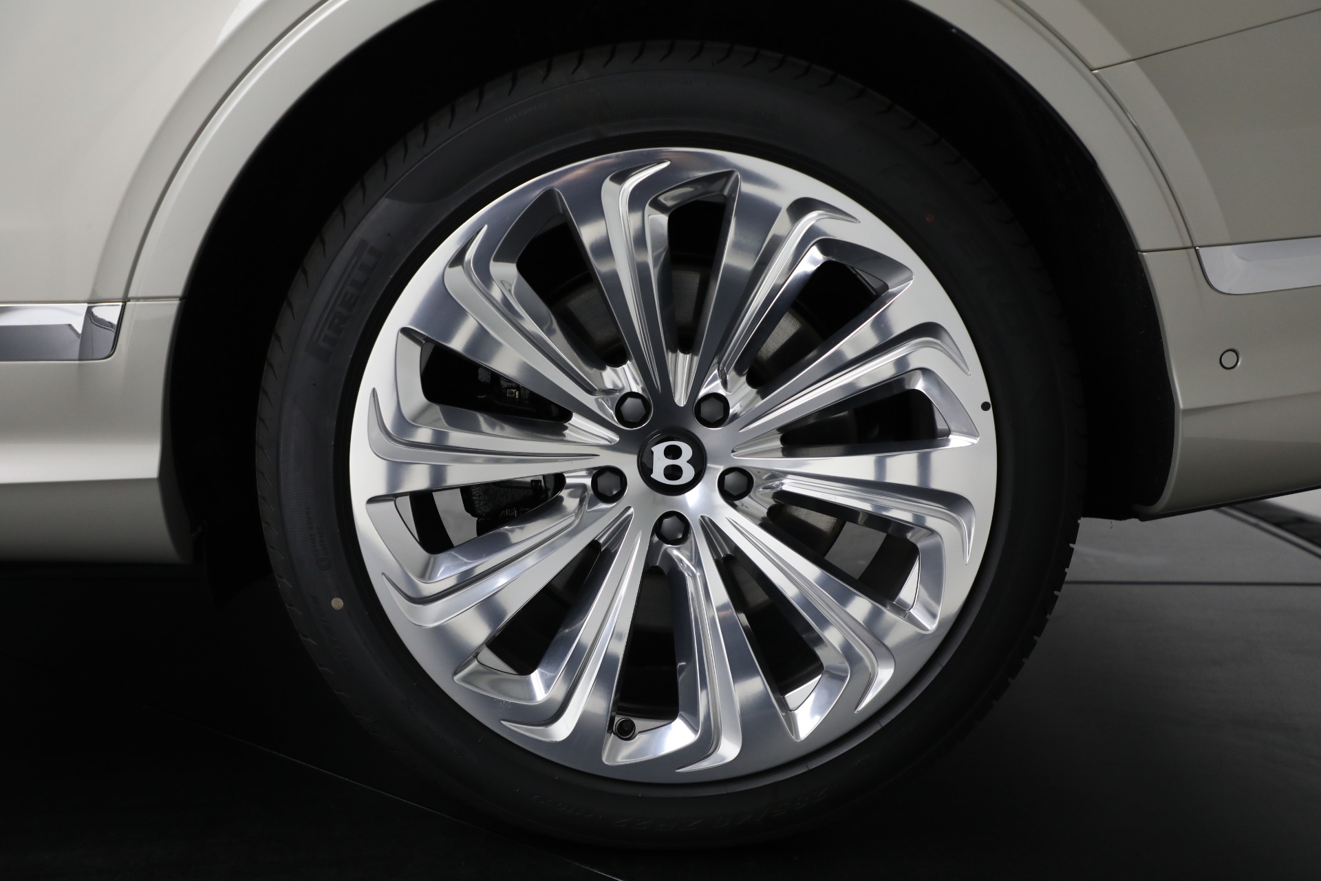 New 2025 Bentley Bentayga Azure V8 For Sale (Special Pricing) | Bentley ...