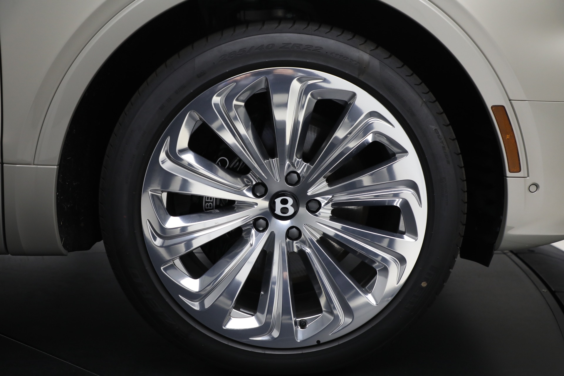 New 2025 Bentley Bentayga Azure V8 For Sale (Special Pricing) | Bentley ...