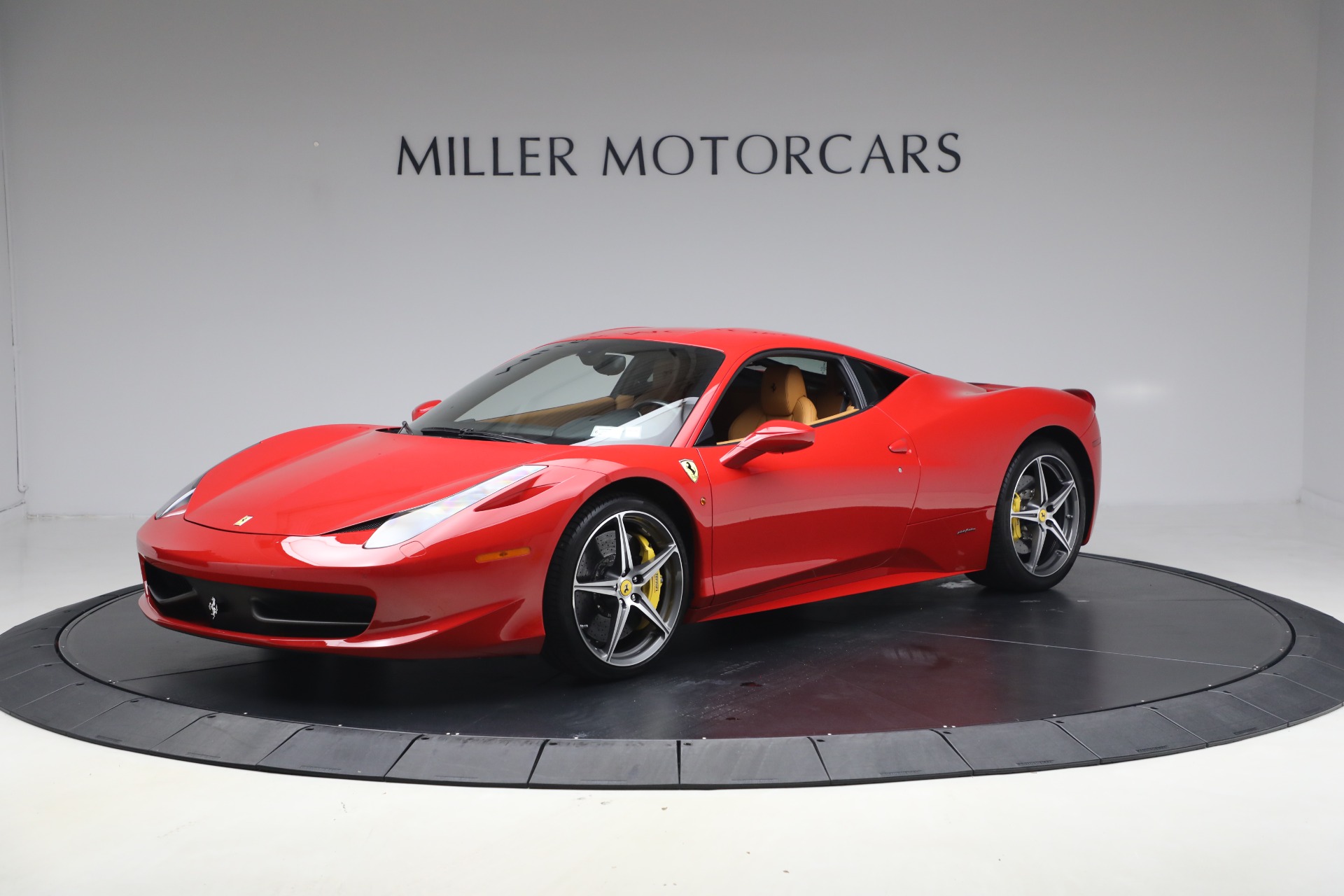 Pre-Owned 2015 Ferrari 458 Italia For Sale (Special Pricing) | Bentley ...