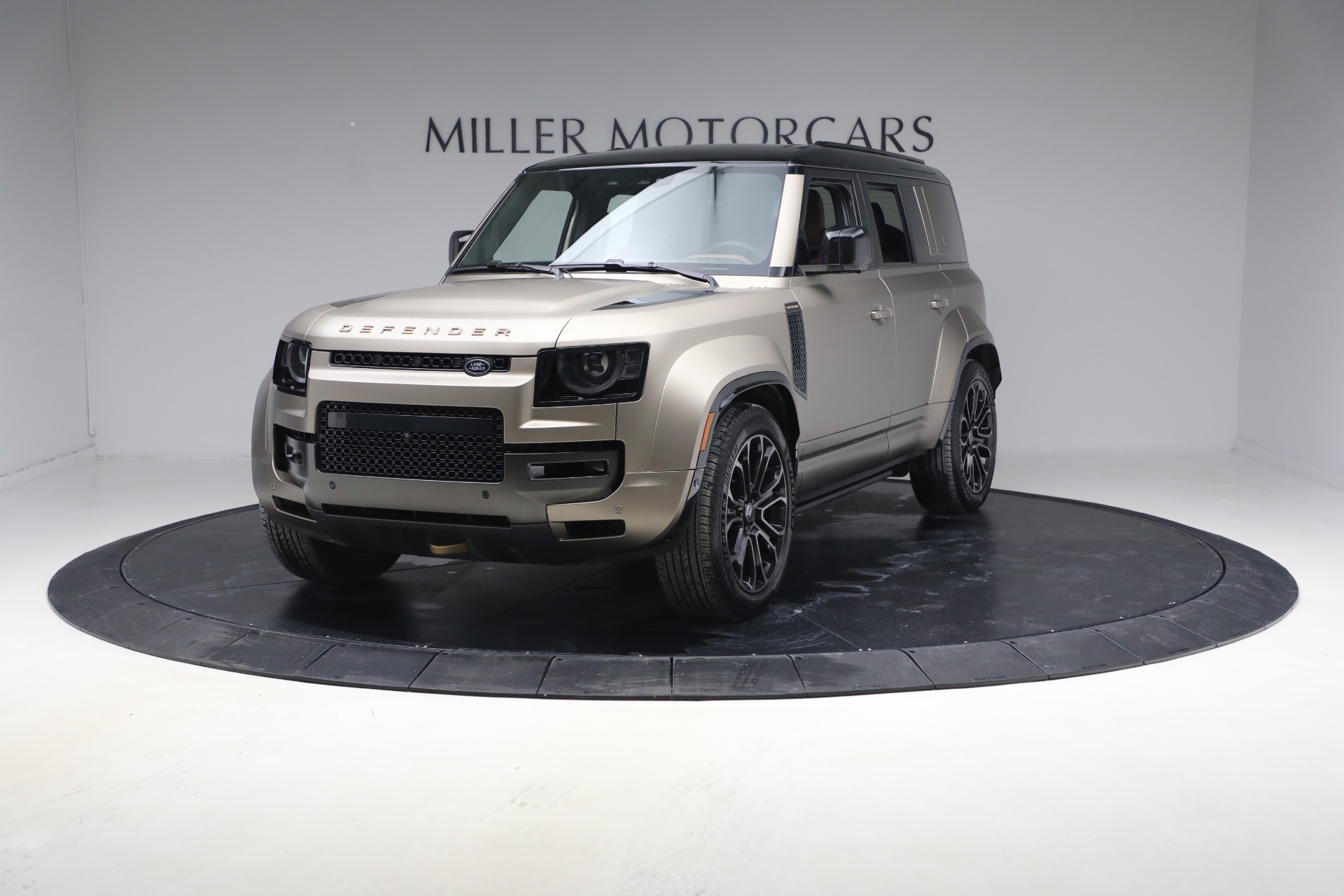 Pre-Owned 2025 Land Rover Defender 110 P635 OCTA For Sale (Special ...